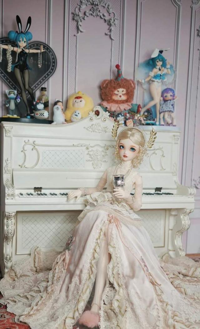 5年里砸了20多万玩娃娃！这位年近四旬的中年男人“少女心爆表”，收藏娃娃是生活的乐趣——上海热线HOT频道