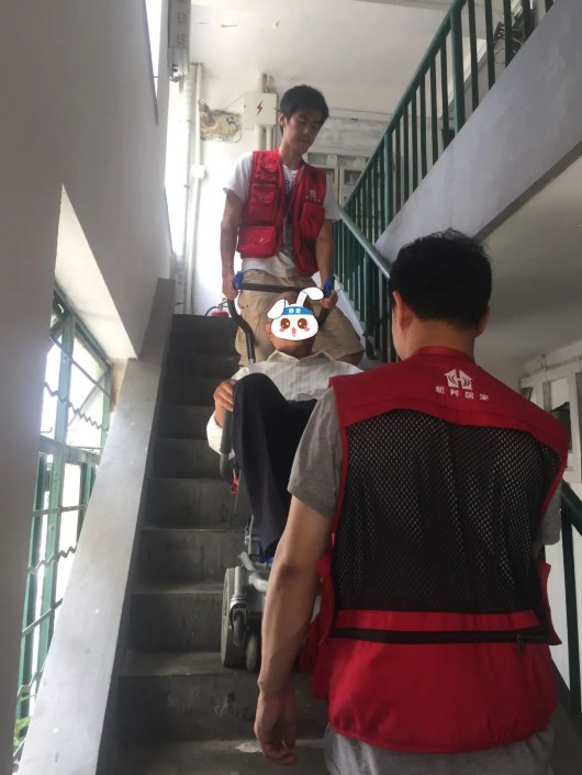 让老年人在熟悉的环境中、在亲情的陪伴下,原居安养、老有颐养——上海热线hot频道