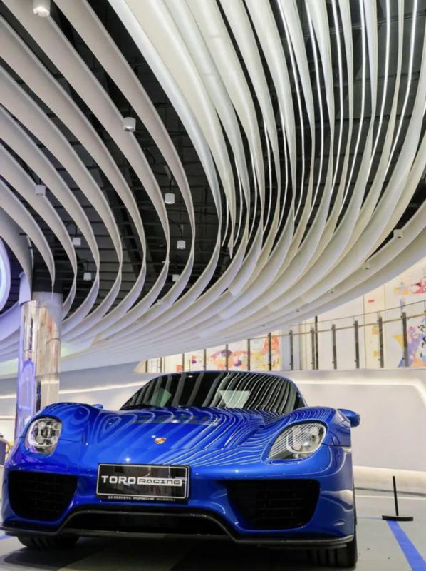 车迷狂喜！上海首座以汽车文化为主题的购物中心开幕，沉浸式体验速度与激情——上海热线HOT频道